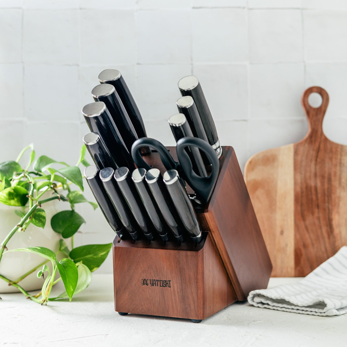 Yatoshi 15-Piece Kitchen Knife Block Set